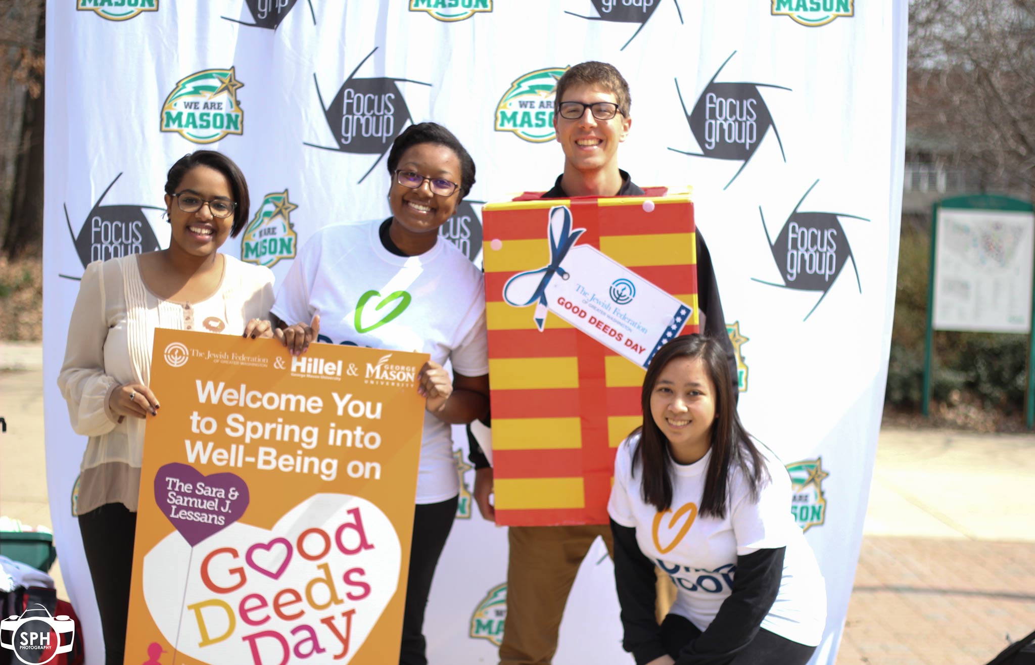 Photo Gallery - Good Deeds Day