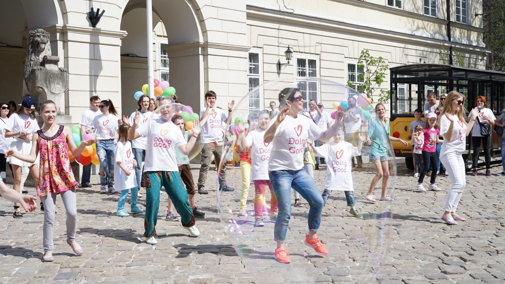 Make Volunteering Your New Year’s Resolution! - Good Deeds Day